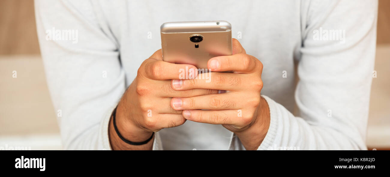 Student reading on phone closeup hi-res stock photography and images ...