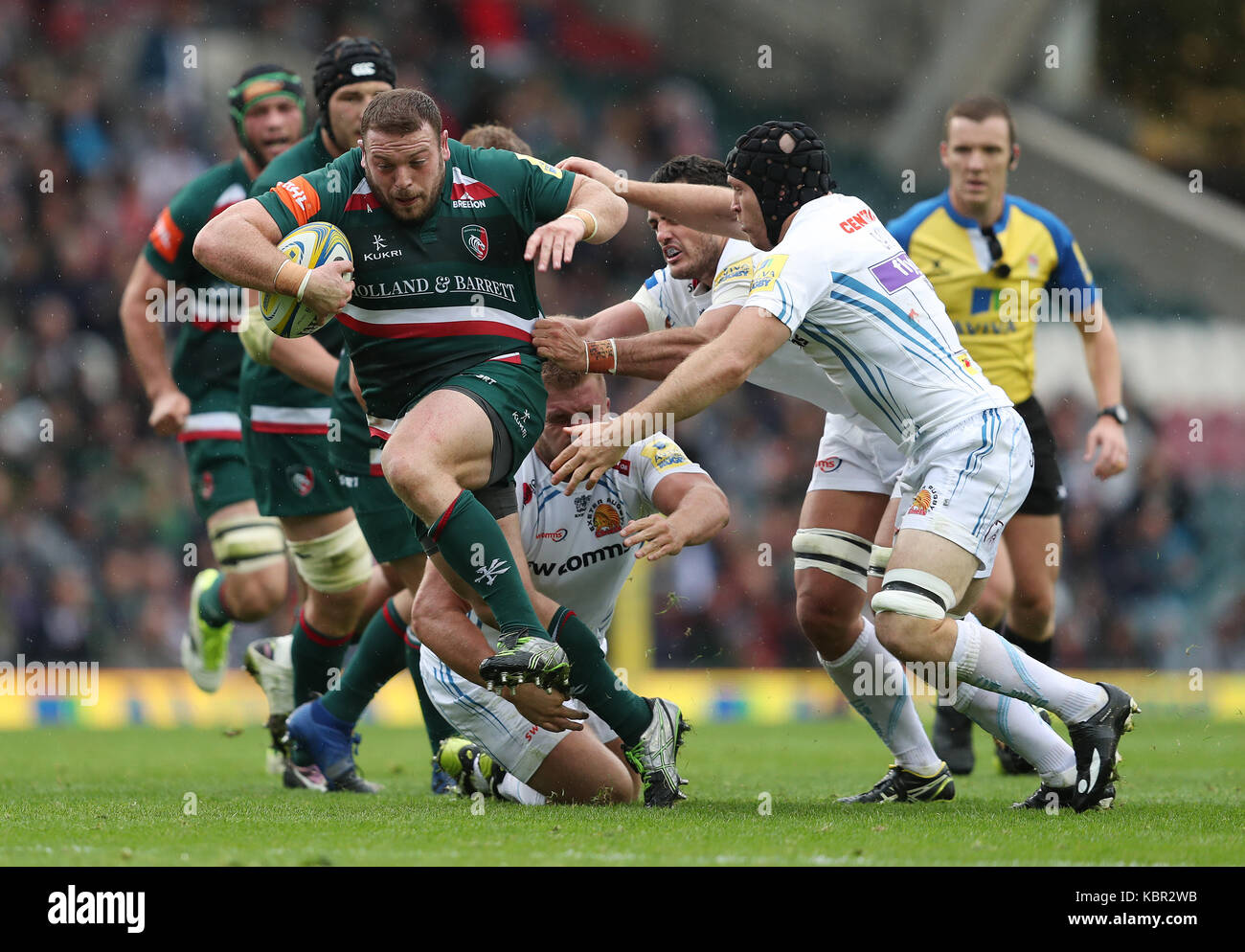 Leicester Tigers Greg Bateman pushes through the Exeter defense during ...