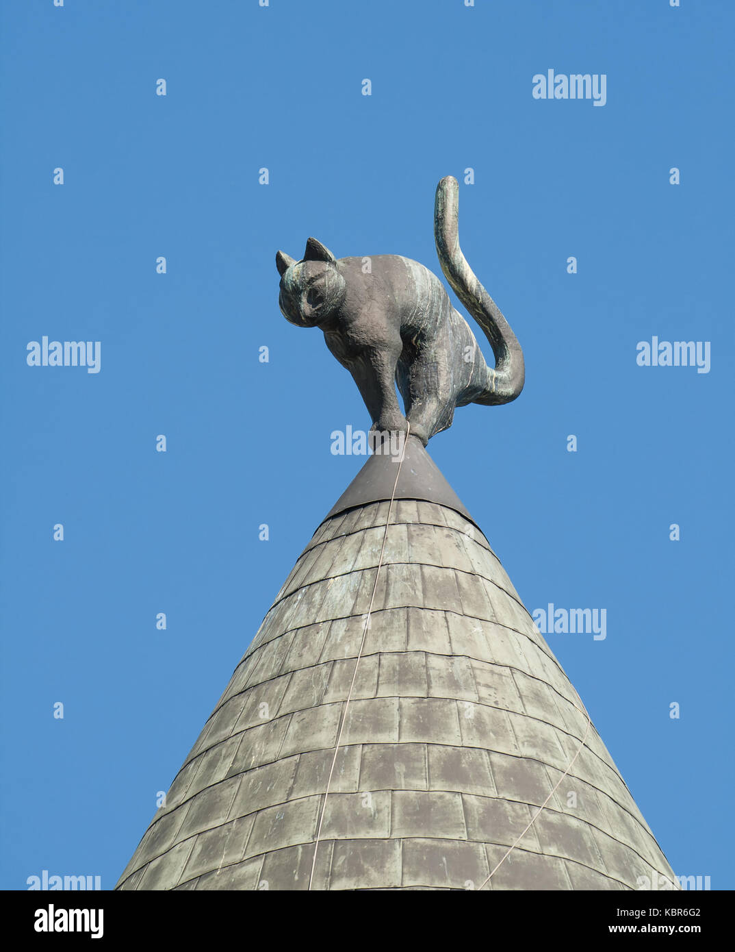 The sculpture on the house with cats in Riga. Architect Friedrich ...