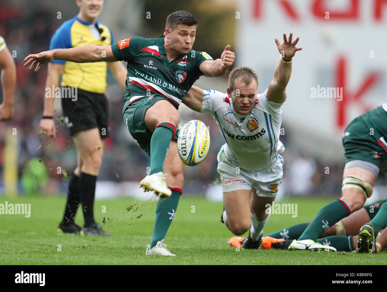 Exeter Chiefs Stuart Townsend attempts to charge down the kick of ...