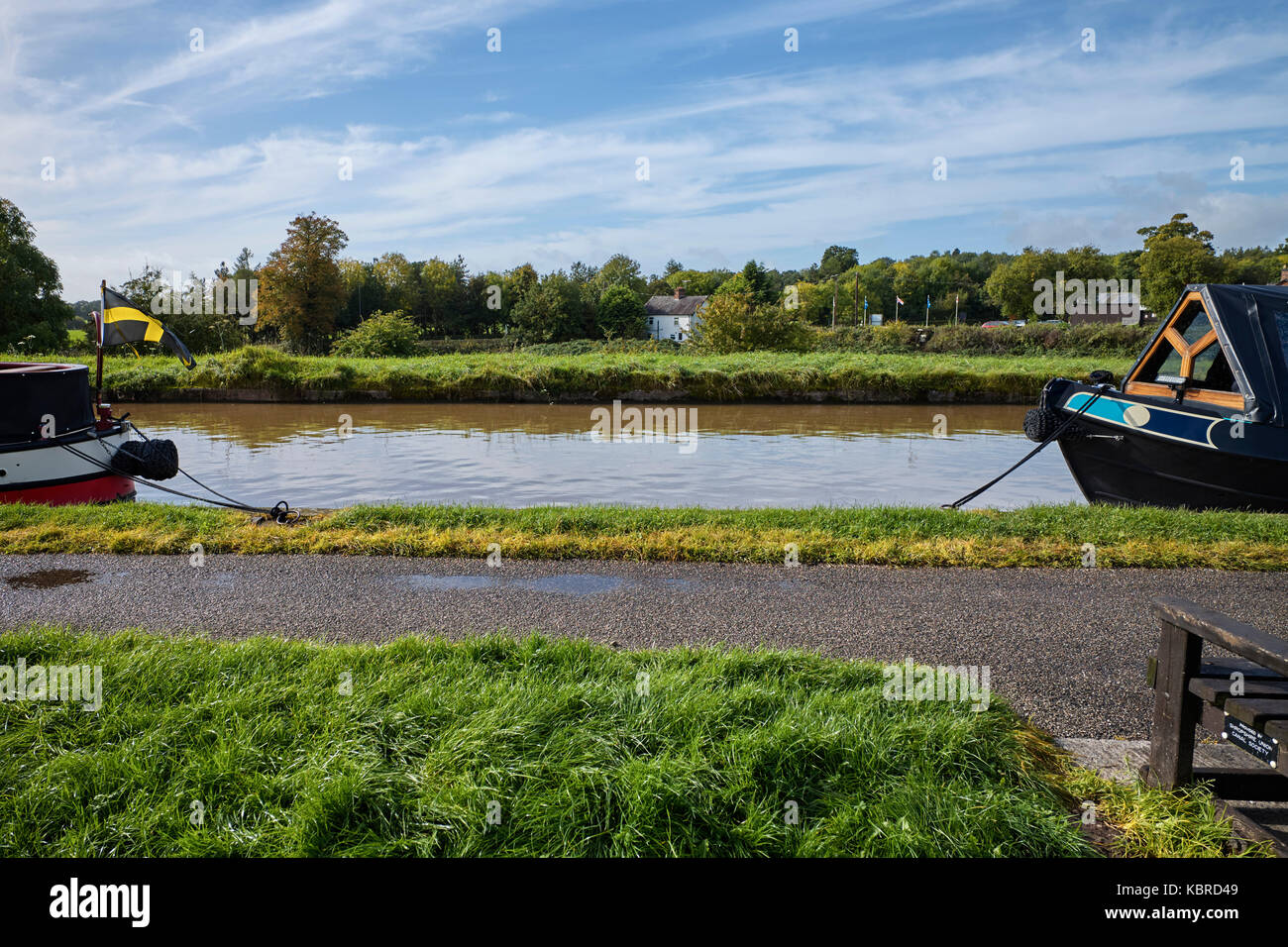 Share mooring space hi-res stock photography and images - Alamy