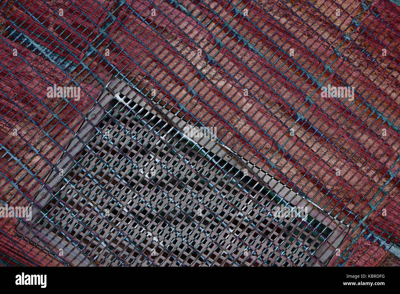 Gitter und fenster hi-res stock photography and images - Alamy