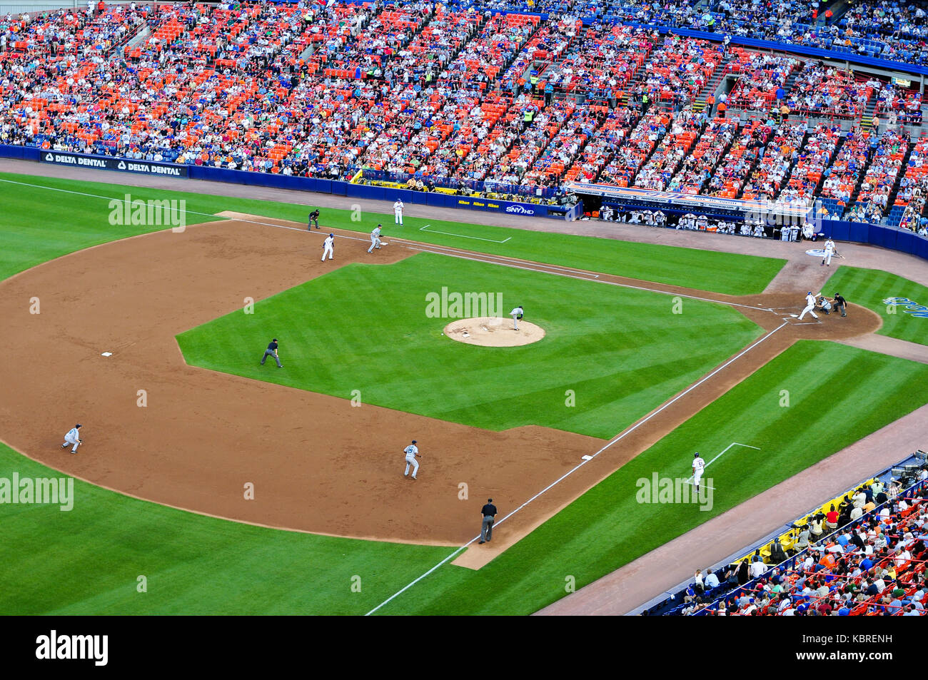 Flushing, New York - June 25, 2008: Mets major league baseball game in ...