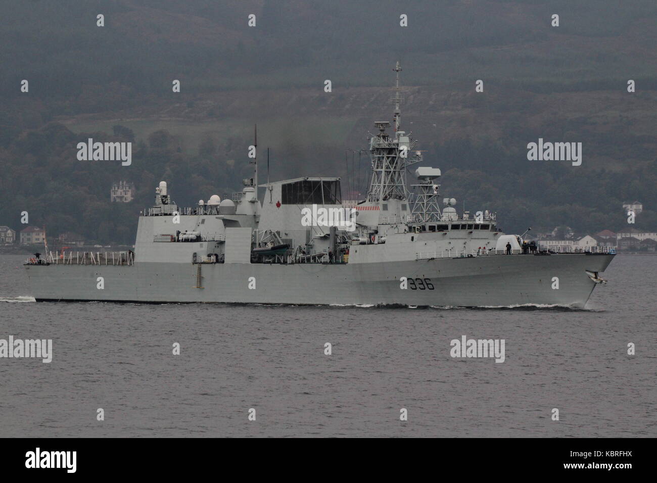 HMCS Montreal (FFH-336), a Halifax-class (City-class) frigate operated ...