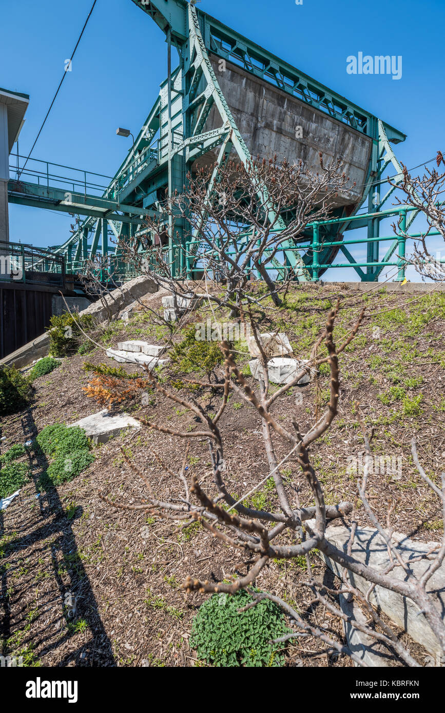 Detail of historic Scherzer rolling lift bascule bridge over the Des ...