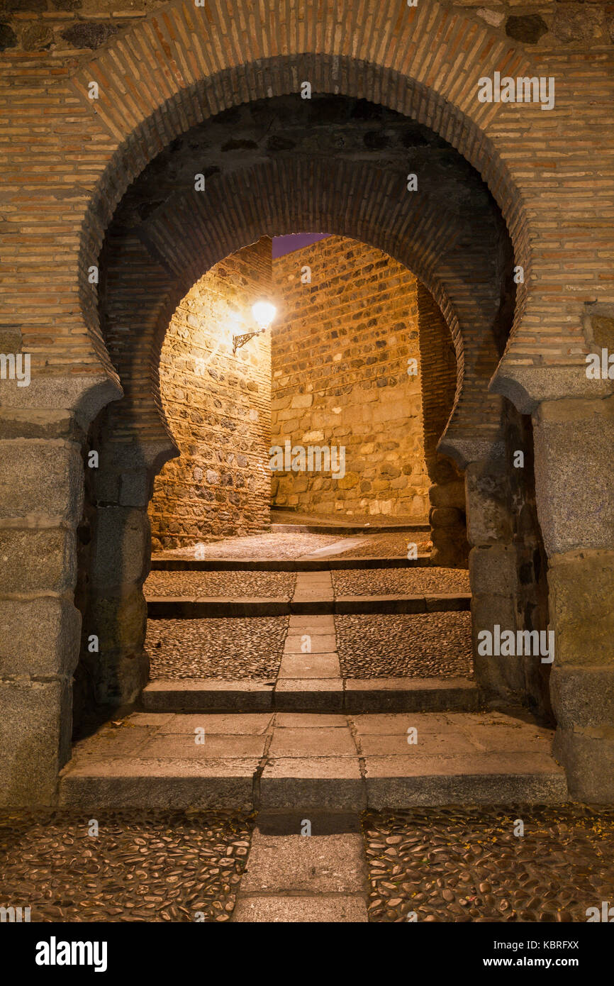 The gate of toledo hi-res stock photography and images - Alamy