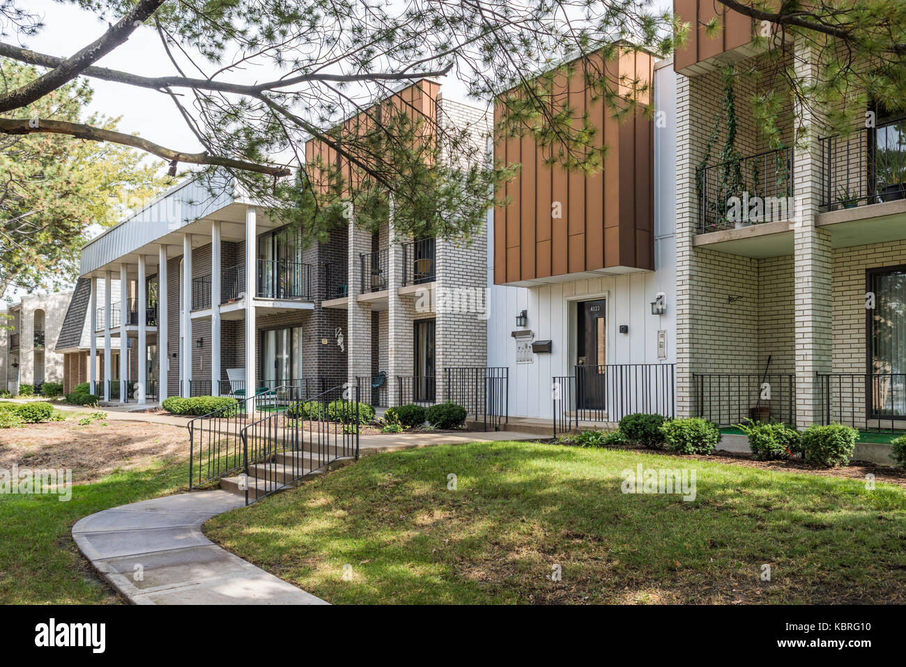 Suburbia 1970s hi-res stock photography and images - Alamy