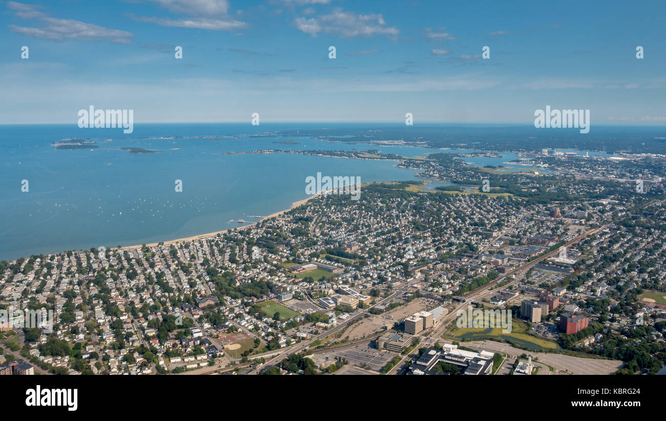 Tall buildings next to highway hi-res stock photography and images - Alamy