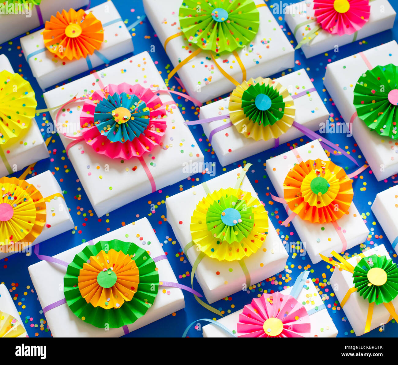 Blue background. Many gifts of different sizes. White gift boxes Stock ...