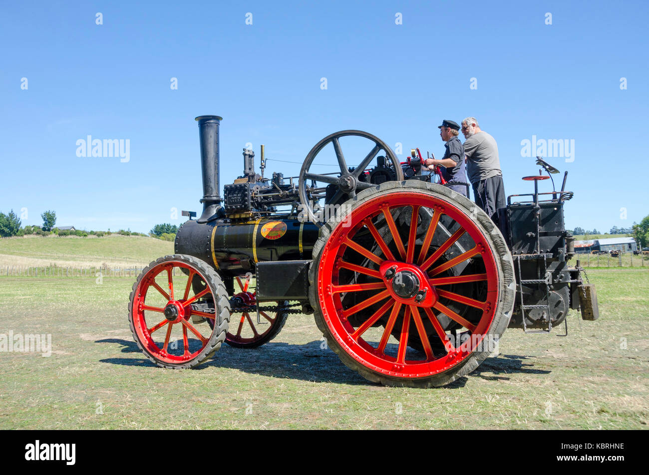 Traction steam engine tractor heavy High Resolution Stock Photography ...