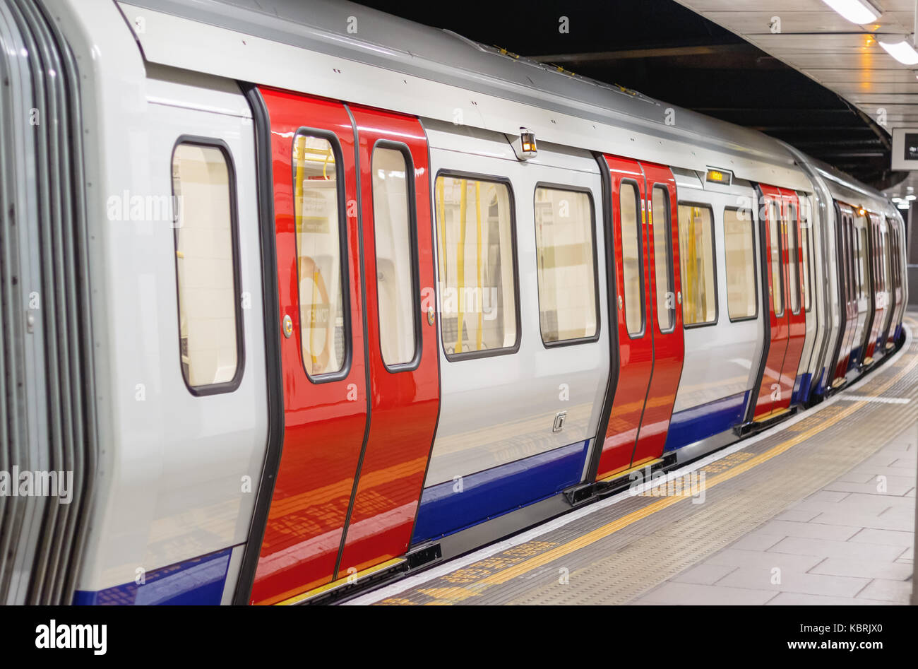 London underground train carriage waiting to depart at platform Stock ...