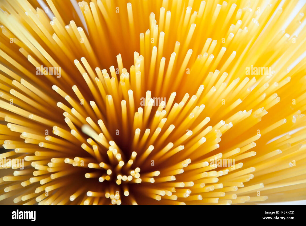 Raw spaghetti from the top Stock Photo - Alamy