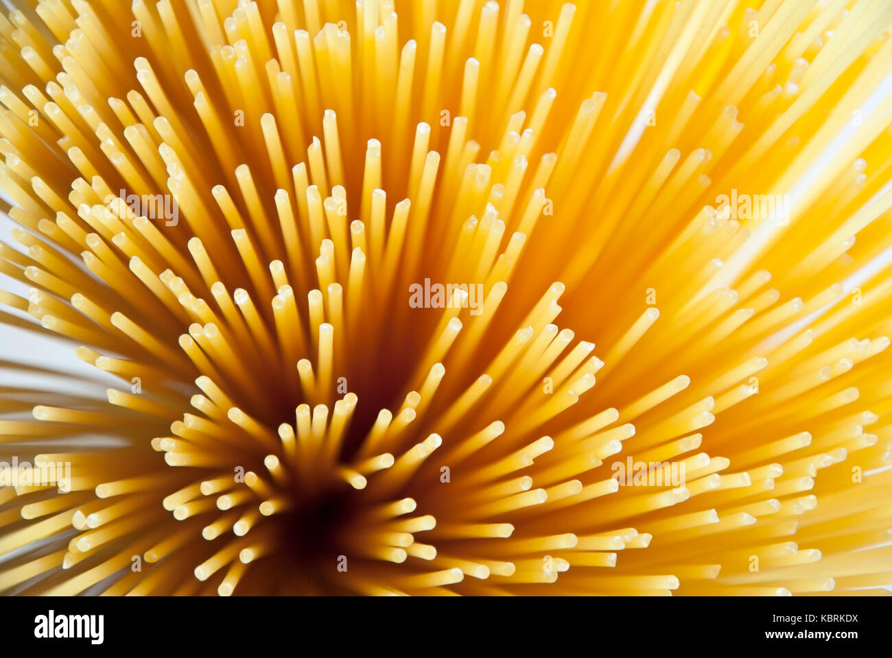 Spaghetti raw hi-res stock photography and images - Alamy