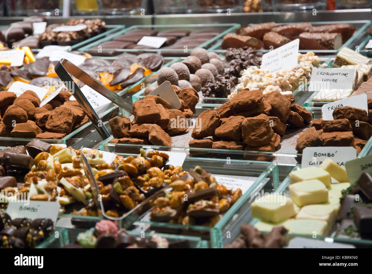 Chocolate stall market hi-res stock photography and images - Alamy