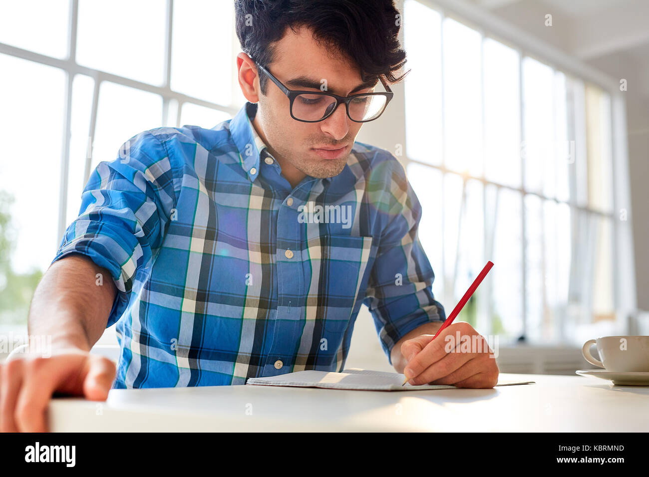 Man sketching hi-res stock photography and images - Alamy
