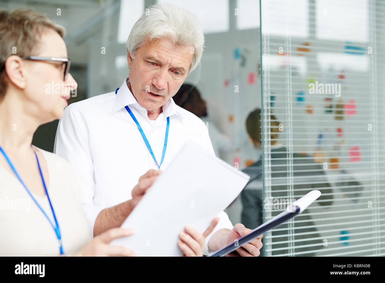 Police officer interview hi-res stock photography and images - Alamy