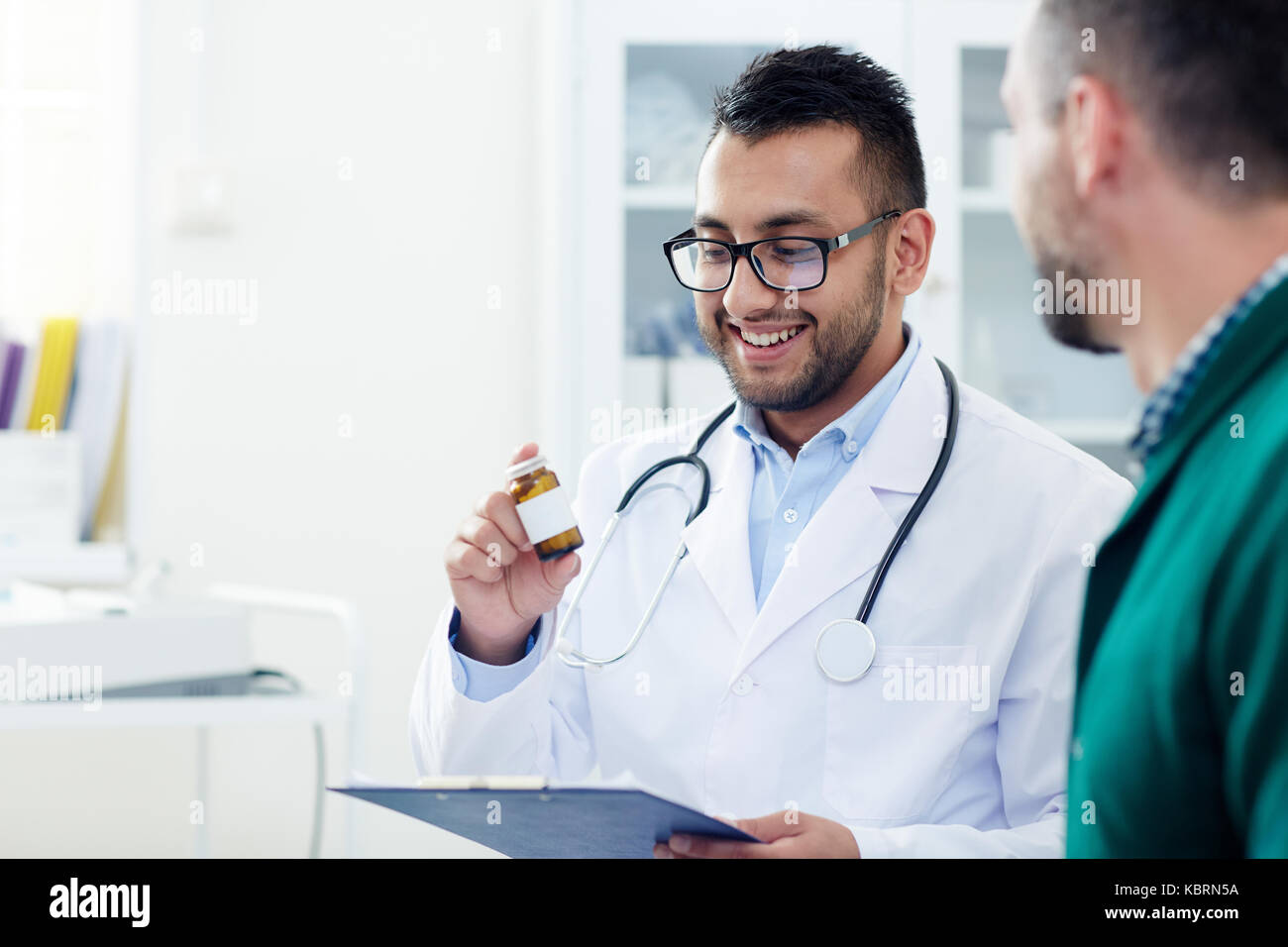 Explaining Medication to Patient Stock Photo - Alamy