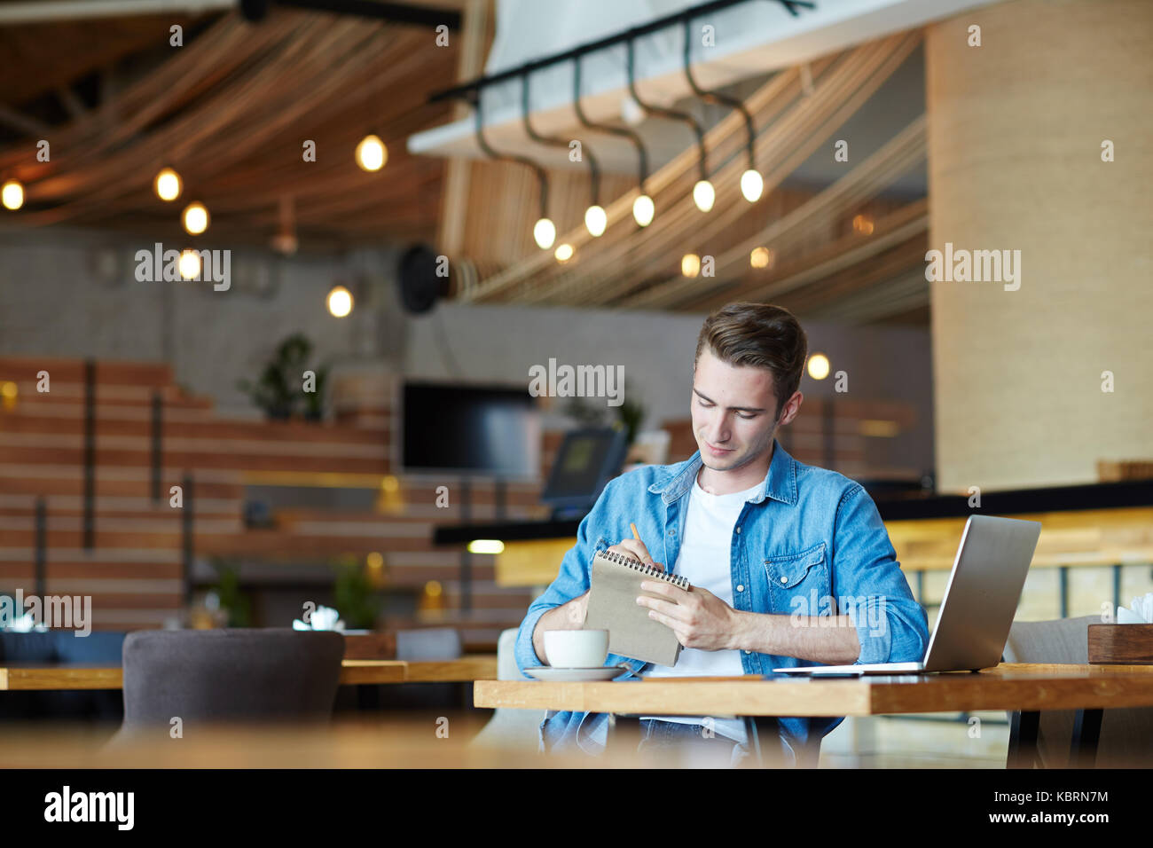 Expressing ideas hi-res stock photography and images - Alamy