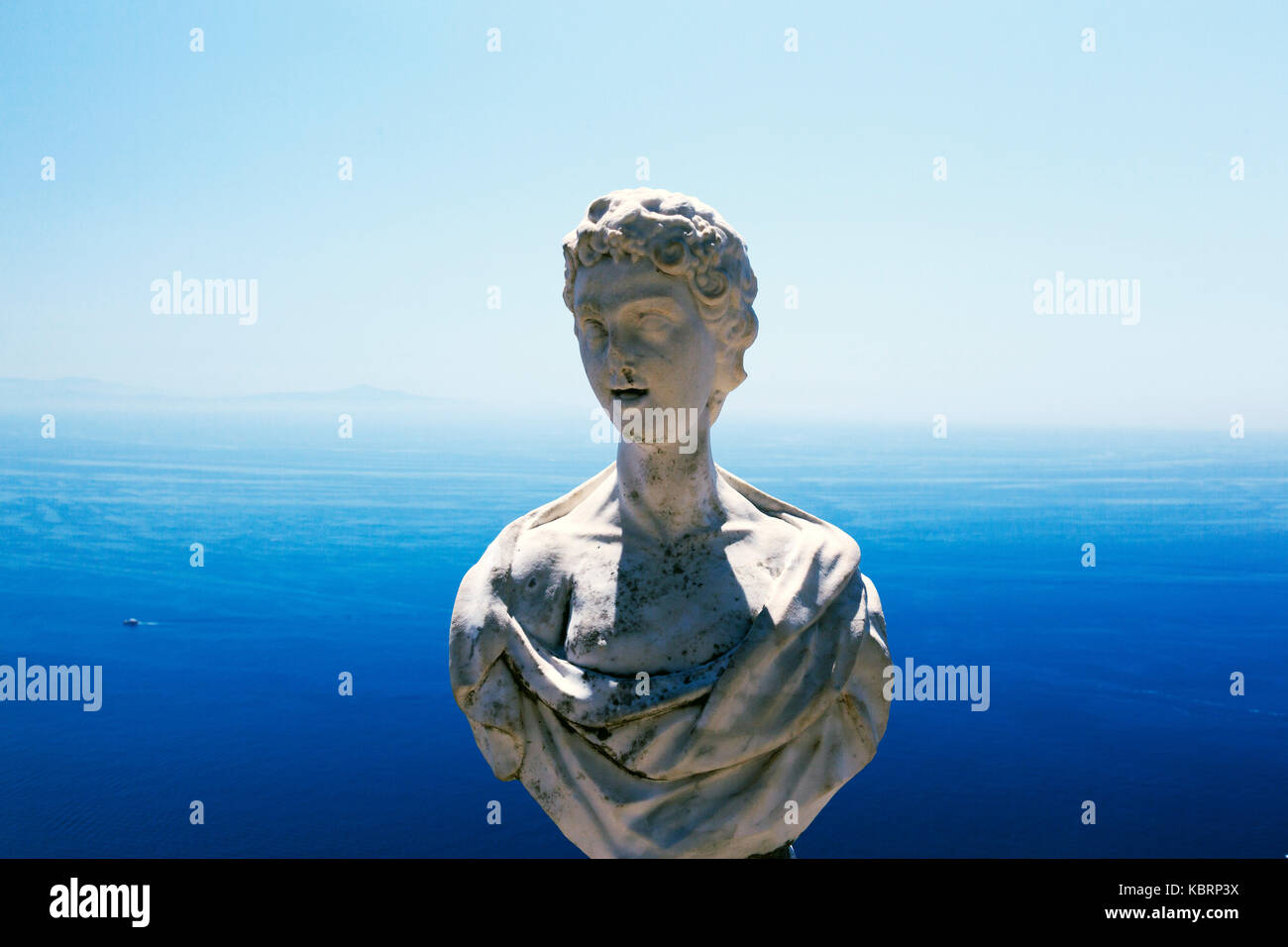 A classic man statue over the seascape in Ravello, Italy Stock Photo ...