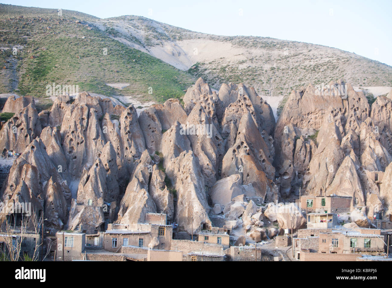 Houses in the mountain village of Kandovan, Iran Stock Photo - Alamy