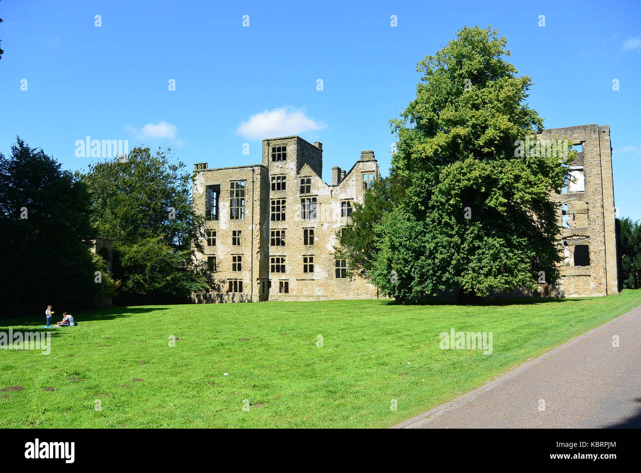 Hardwick hall chesterfield hi-res stock photography and images - Alamy