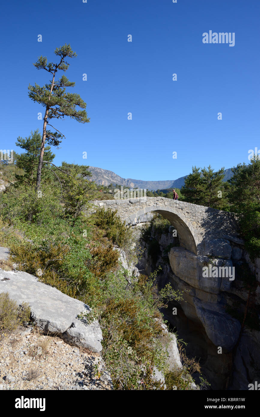 Humpback bridge hi-res stock photography and images - Alamy