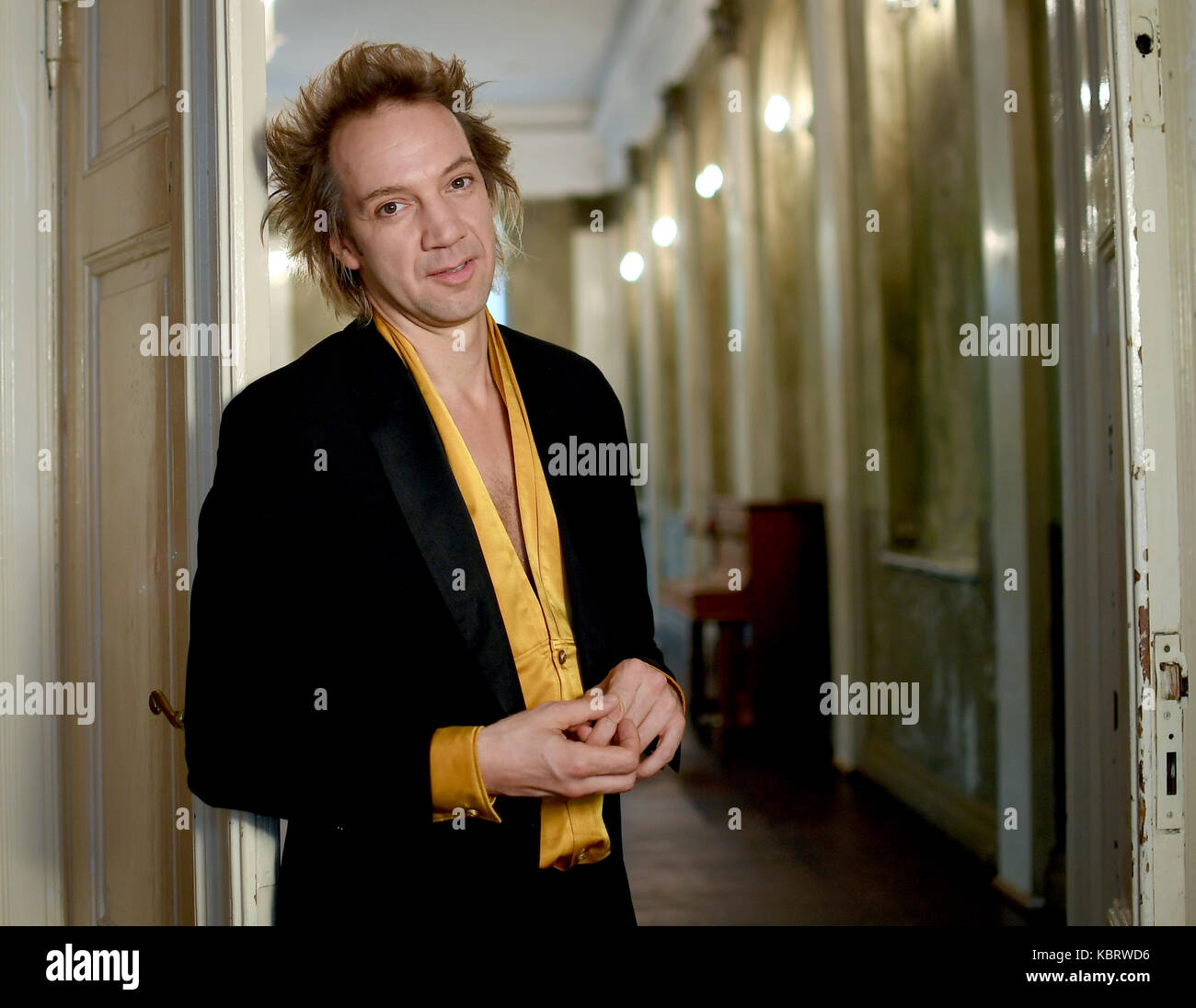 dpa-Exclusive · Singer and entertainer Sven Ratzke pictured at the ...