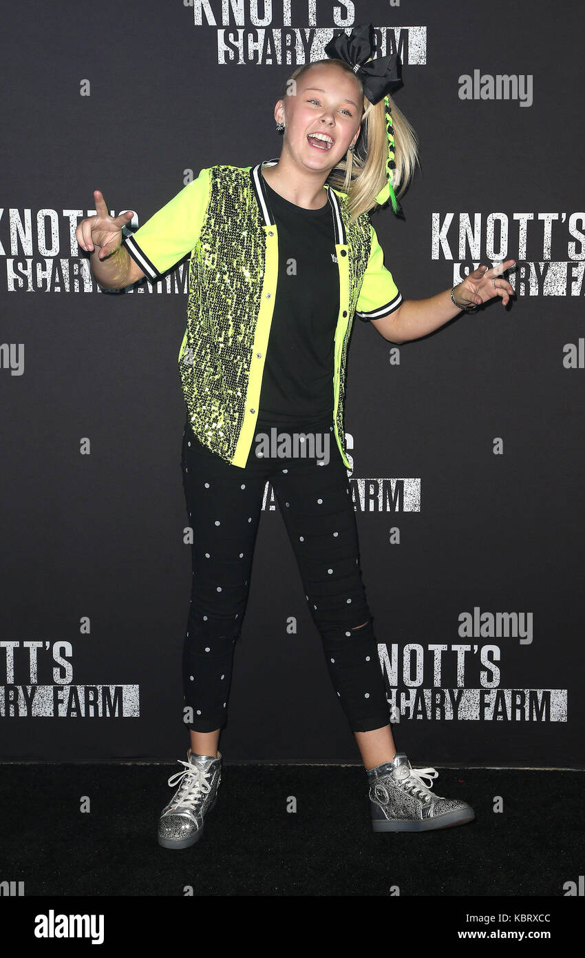 Jojo siwa 2017 hi-res stock photography and images - Alamy