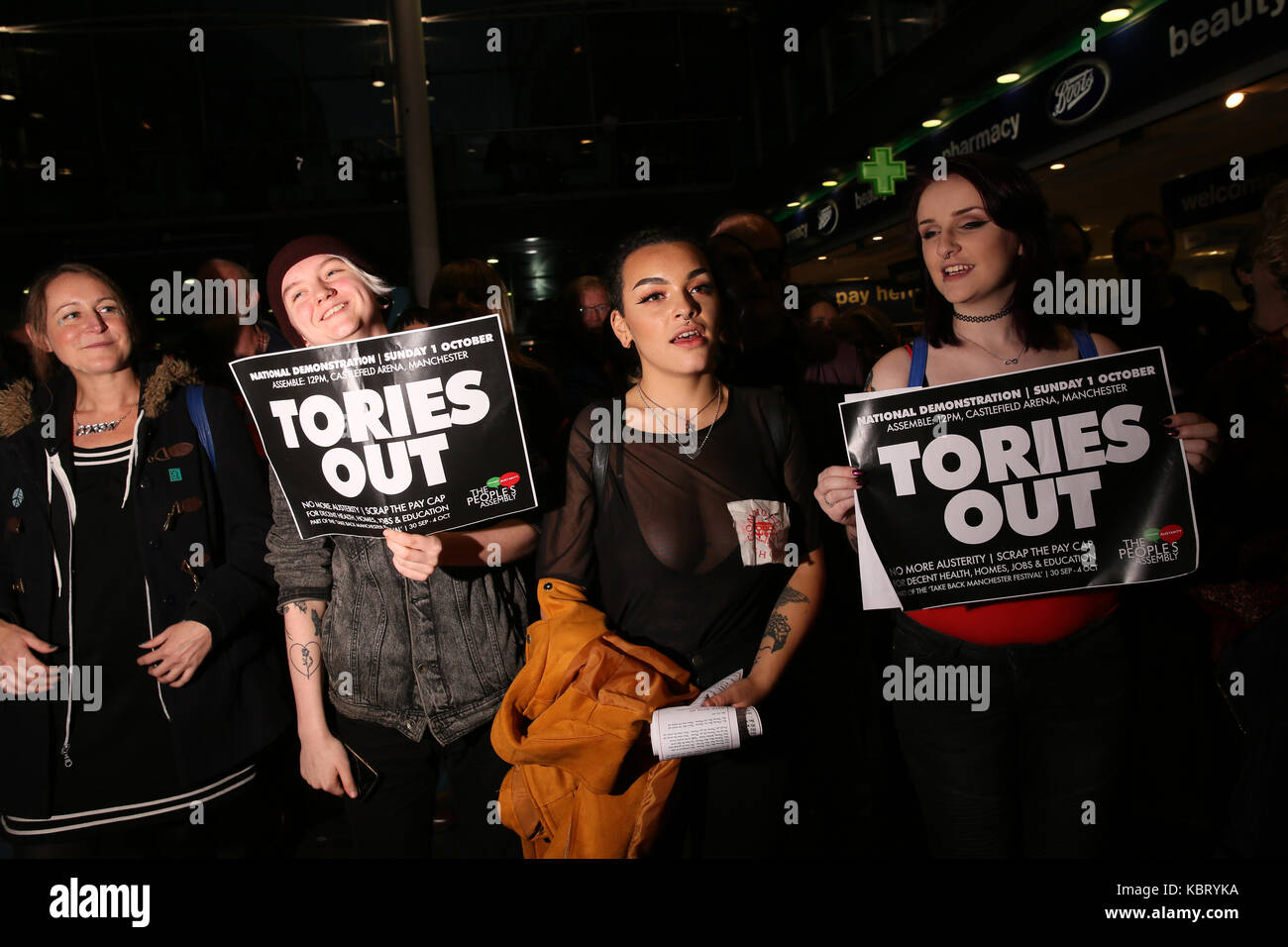 Anti tory campaigners hi-res stock photography and images - Alamy