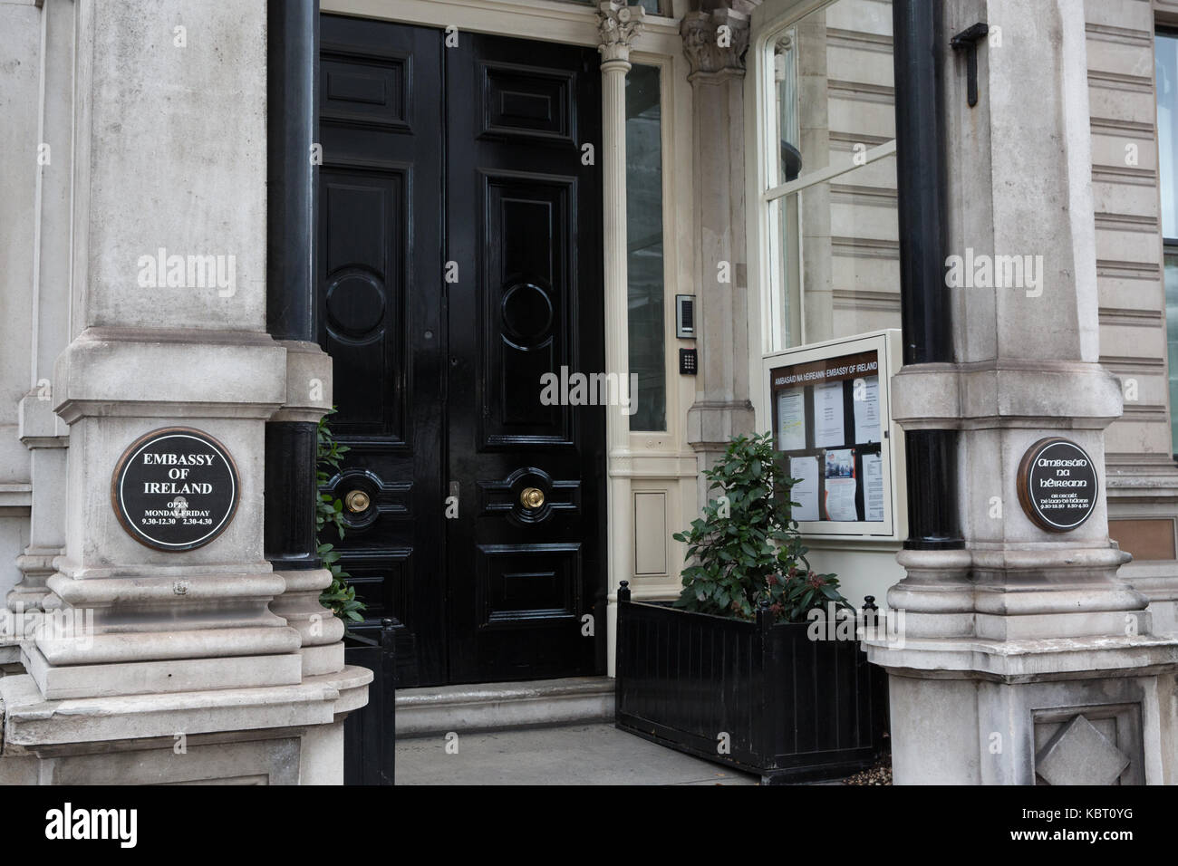 Irish embassy hi-res stock photography and images - Alamy