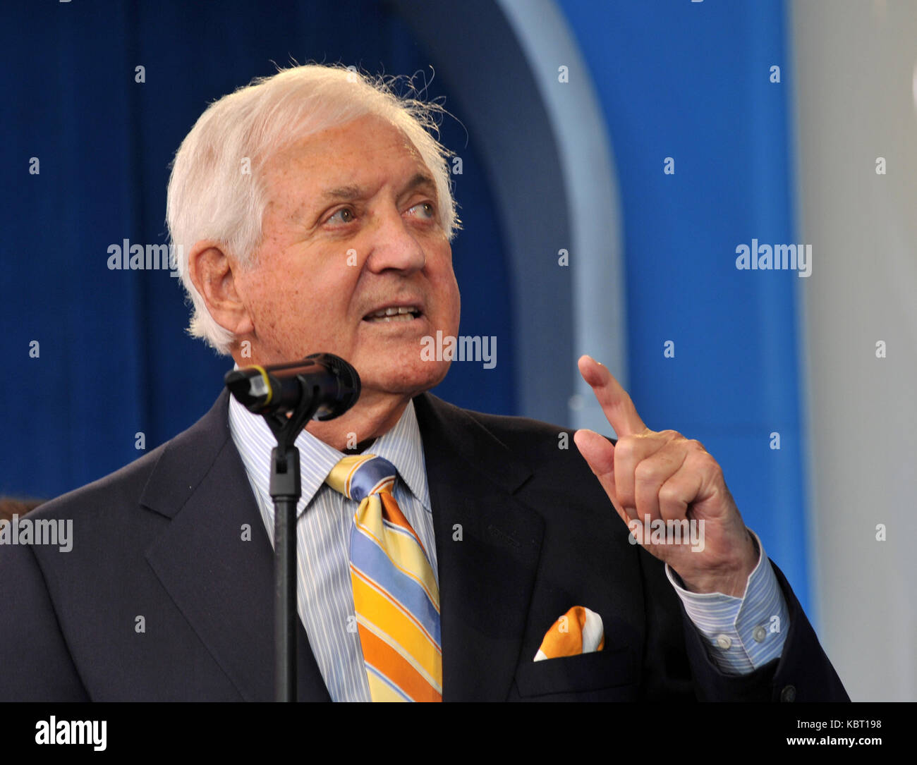 Monty hall hi-res stock photography and images - Alamy