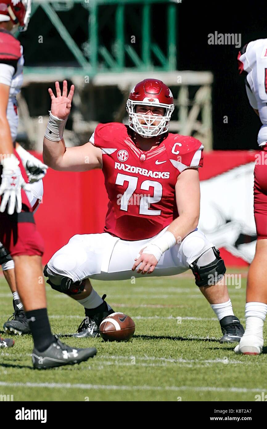 Sep 30, 2017: Razorback center Frank Ragnow #72 holds up his fingers to ...