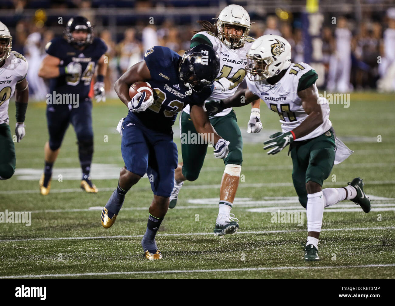Miami, Florida, USA. 30th Sep, 2017. FIU Panthers cornerback Khairi ...