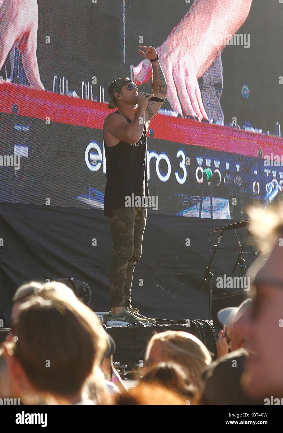 Las Vegas, NV, USA. 30th Sep, 2017. Brett Young on stage for Route 91 ...