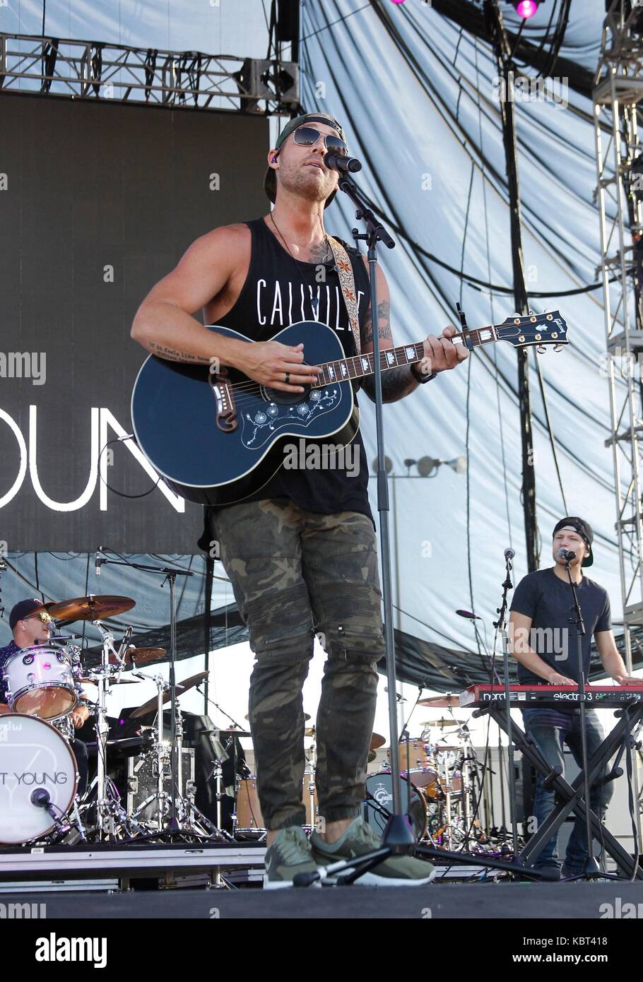 Las Vegas, NV, USA. 30th Sep, 2017. Brett Young on stage for Route 91 ...