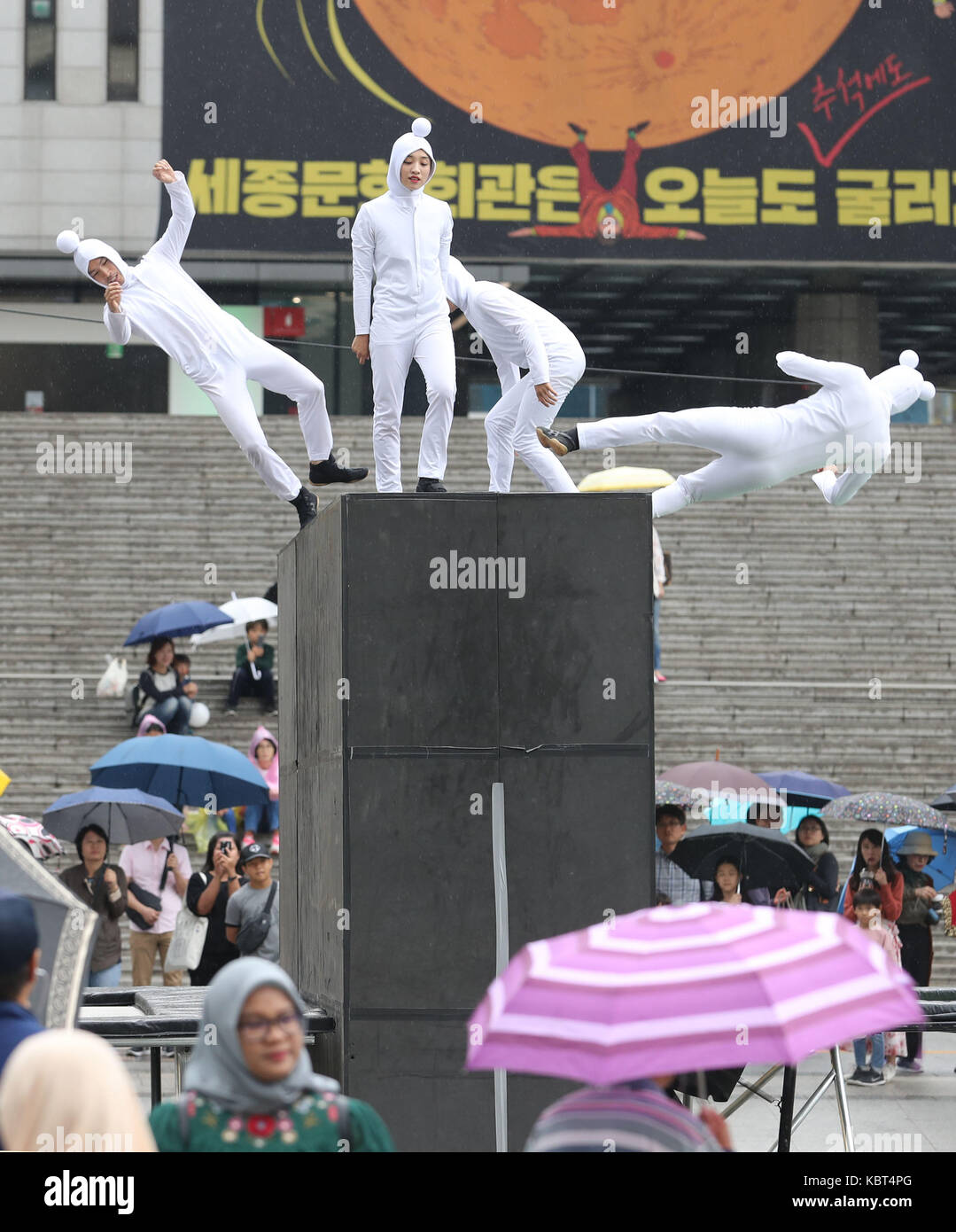 01st Oct, 2017. Bouncing to the top Trampoline performers do a routine ...
