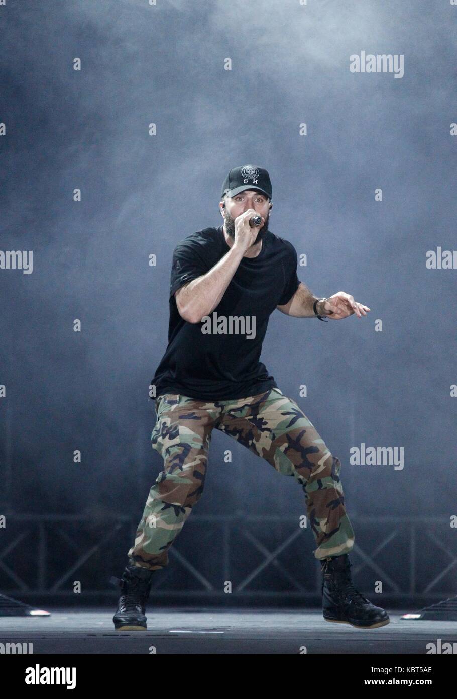 Las Vegas, NV, USA. 30th Sep, 2017. Sam Hunt on stage for Route 91 ...