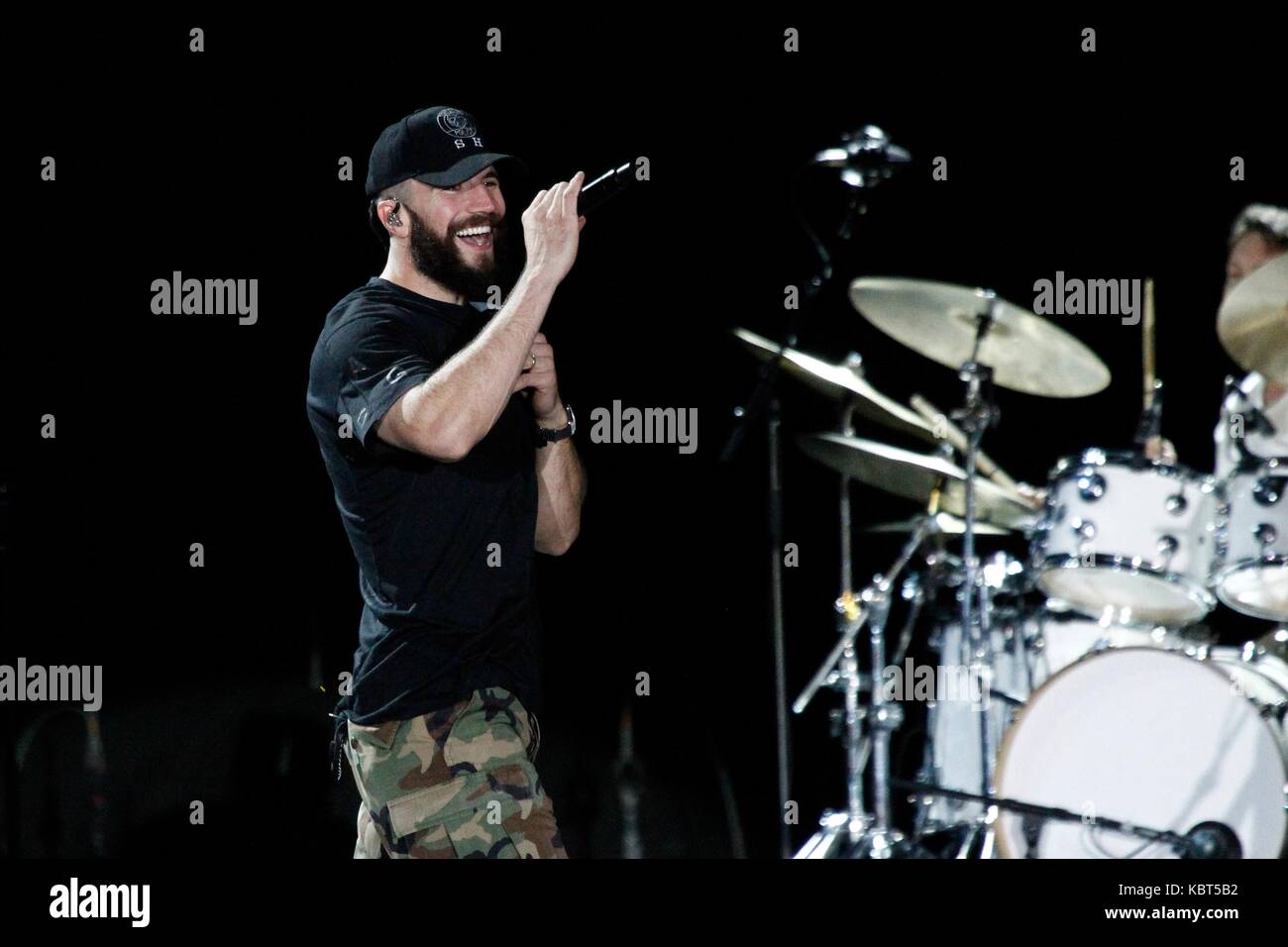 Las Vegas, NV, USA. 30th Sep, 2017. Sam Hunt on stage for Route 91 ...