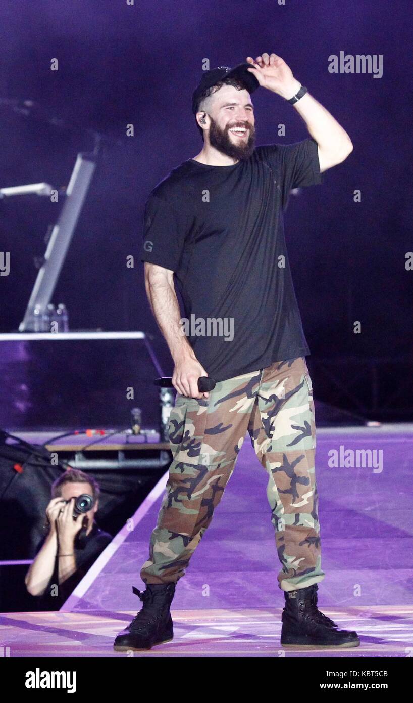 Las Vegas, NV, USA. 30th Sep, 2017. Sam Hunt on stage for Route 91 ...