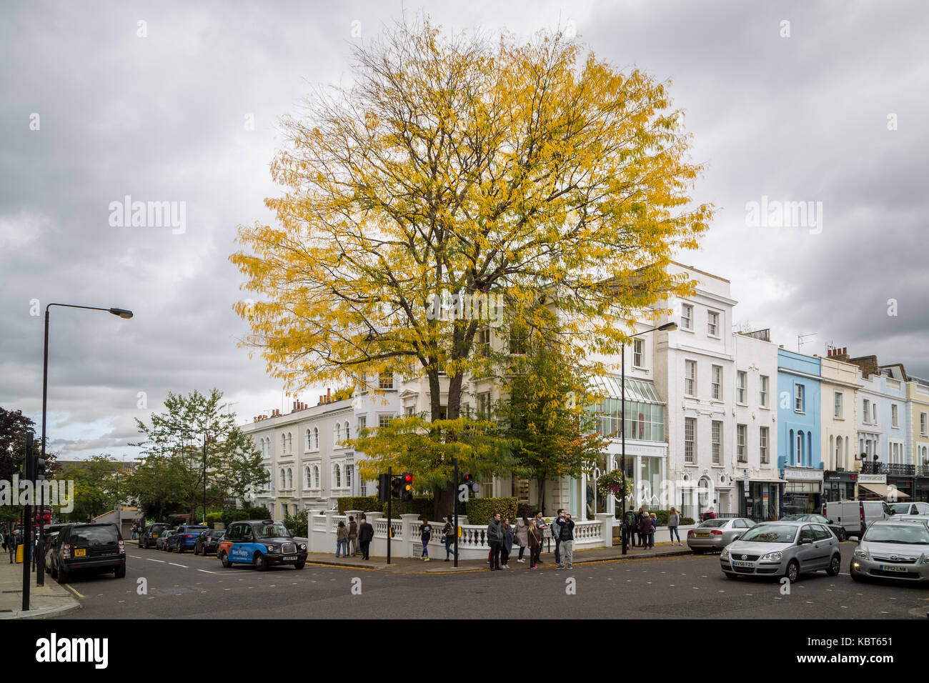 London, UK. 1st Oct, 2017. UK Weather: First day of October brings rich ...