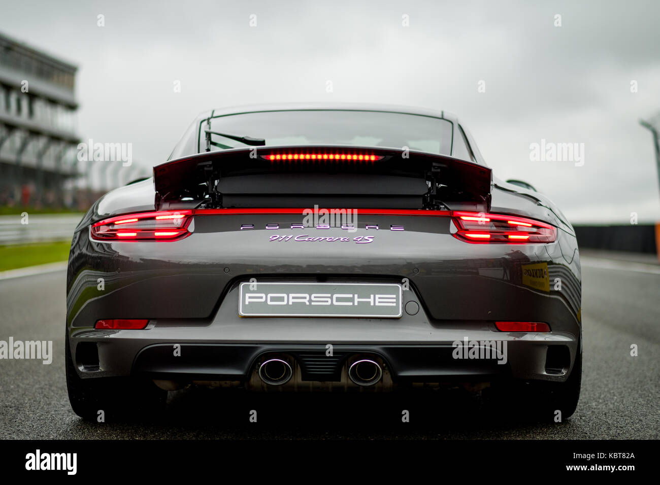 Fawkham, Longfield, UK. 1st Oct, 2017. BTCC boss Alan Gow's Porsche 911 ...