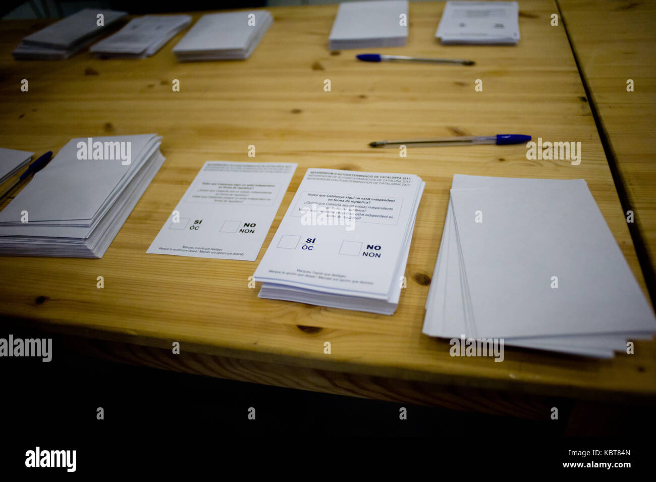 Barcelona, Catalonia, Spain. 1st Oct, 2017. Paper ballots are seen in a ...
