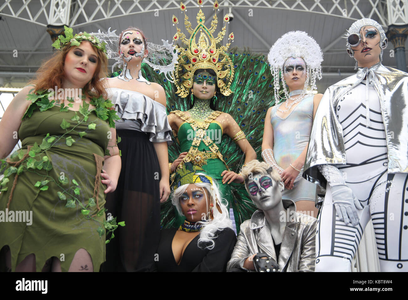 Beauty competitions girls hi-res stock photography and images - Alamy