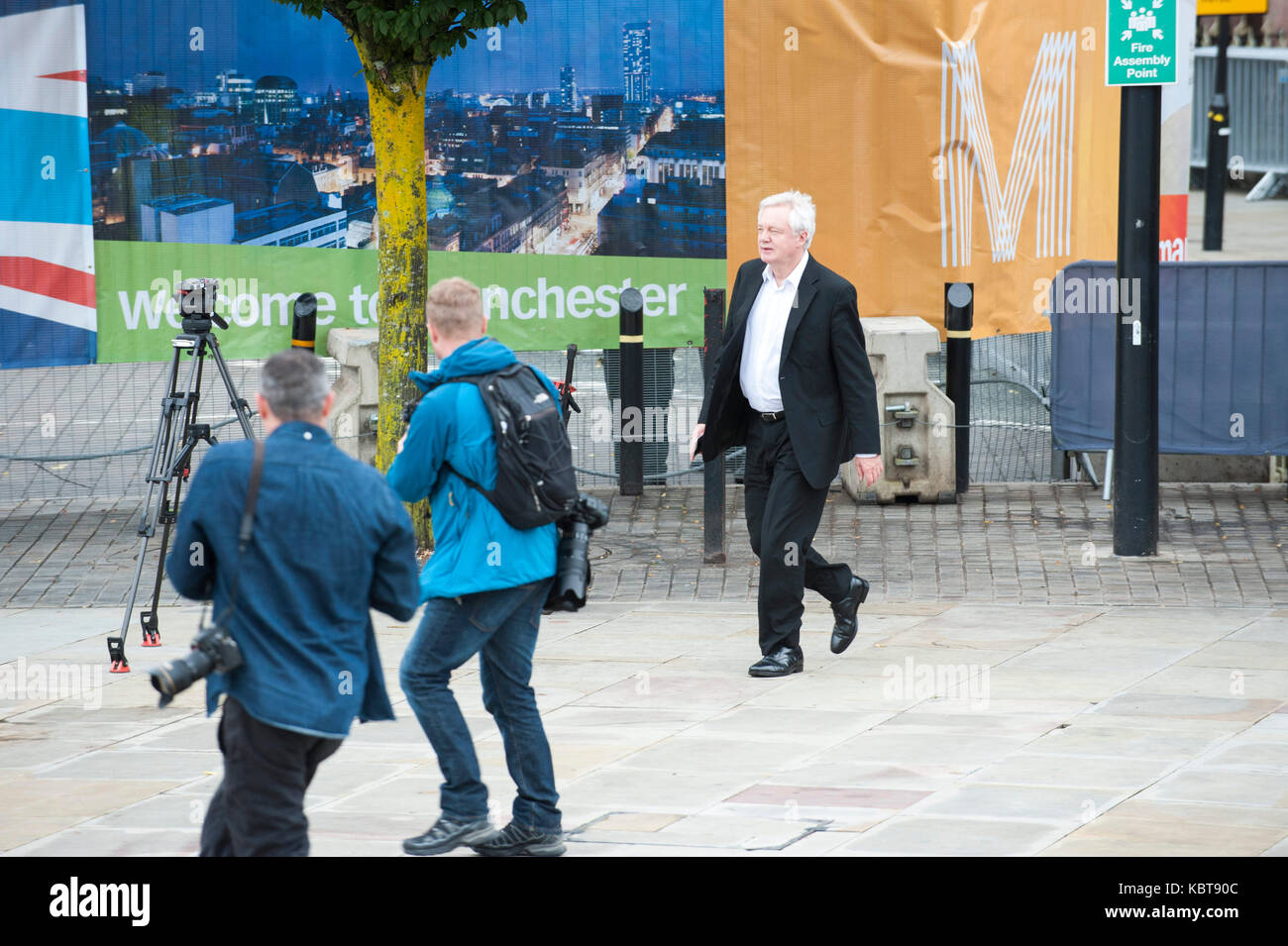 Manchester, UK. 1st October 2017. David Davis MP arrives for Day 1 of ...