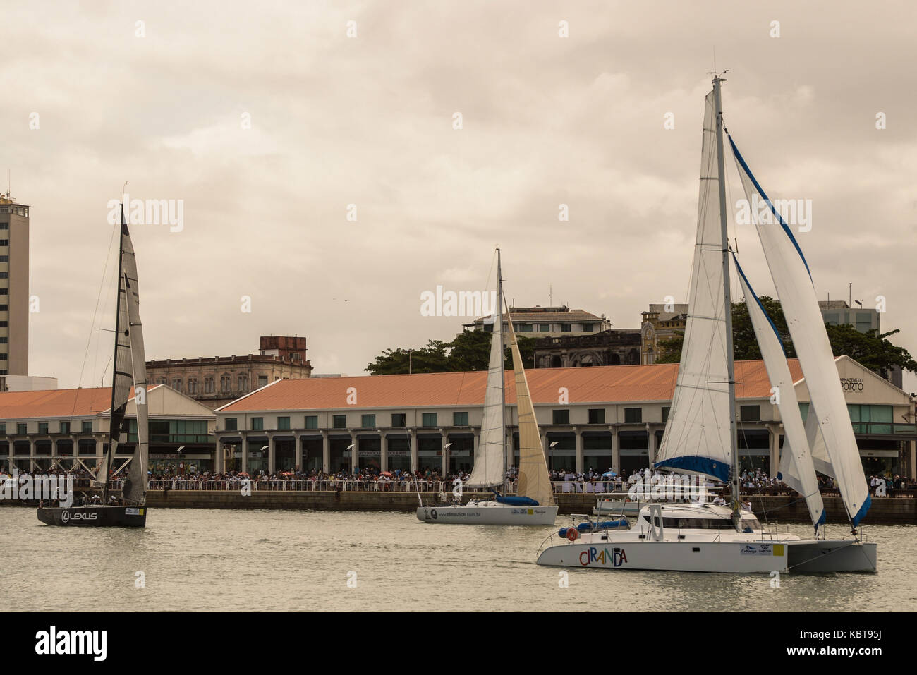 FERNANDO DE NORONHA, PE - 30.09.2017: RECIFE REEF FERNANDO DE NORONHA ...