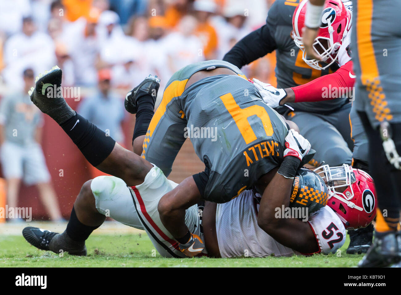 September 30, 2017: Tyler Clark #52 of the Georgia Bulldogs tackles ...