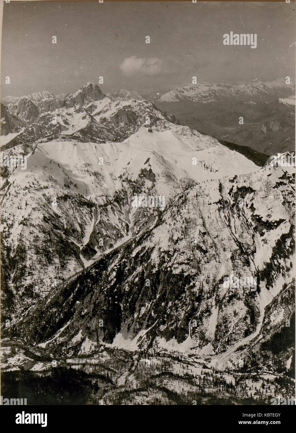 Wie Nr, 3308. Fortsetzung von Nr, 3308a nach rechts. (BildID 15800268 ...