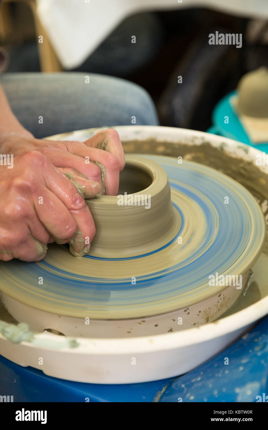 Pottery making craft hi-res stock photography and images - Alamy