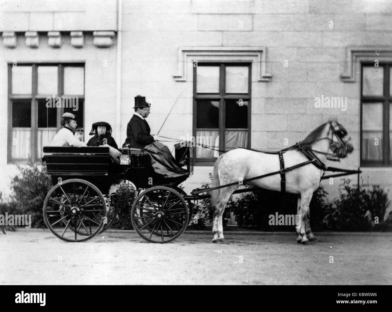 Princess Louise Caroline Alberta, Duchess of Argyll, Princess Beatrice ...