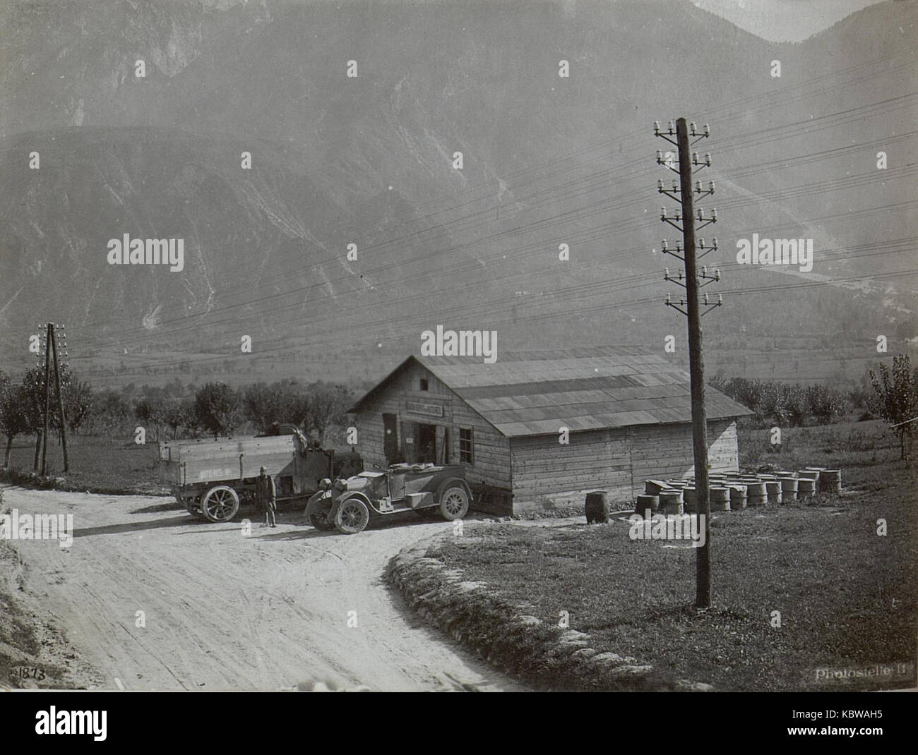 Levico. Auto Reserve. Benzindepot (BildID 15648631 Stock Photo - Alamy